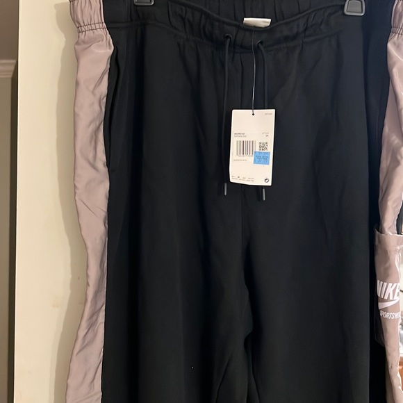 Nike | Pants & Jumpsuits | Nwt Nike Draw String Jogger Pants | Poshmark